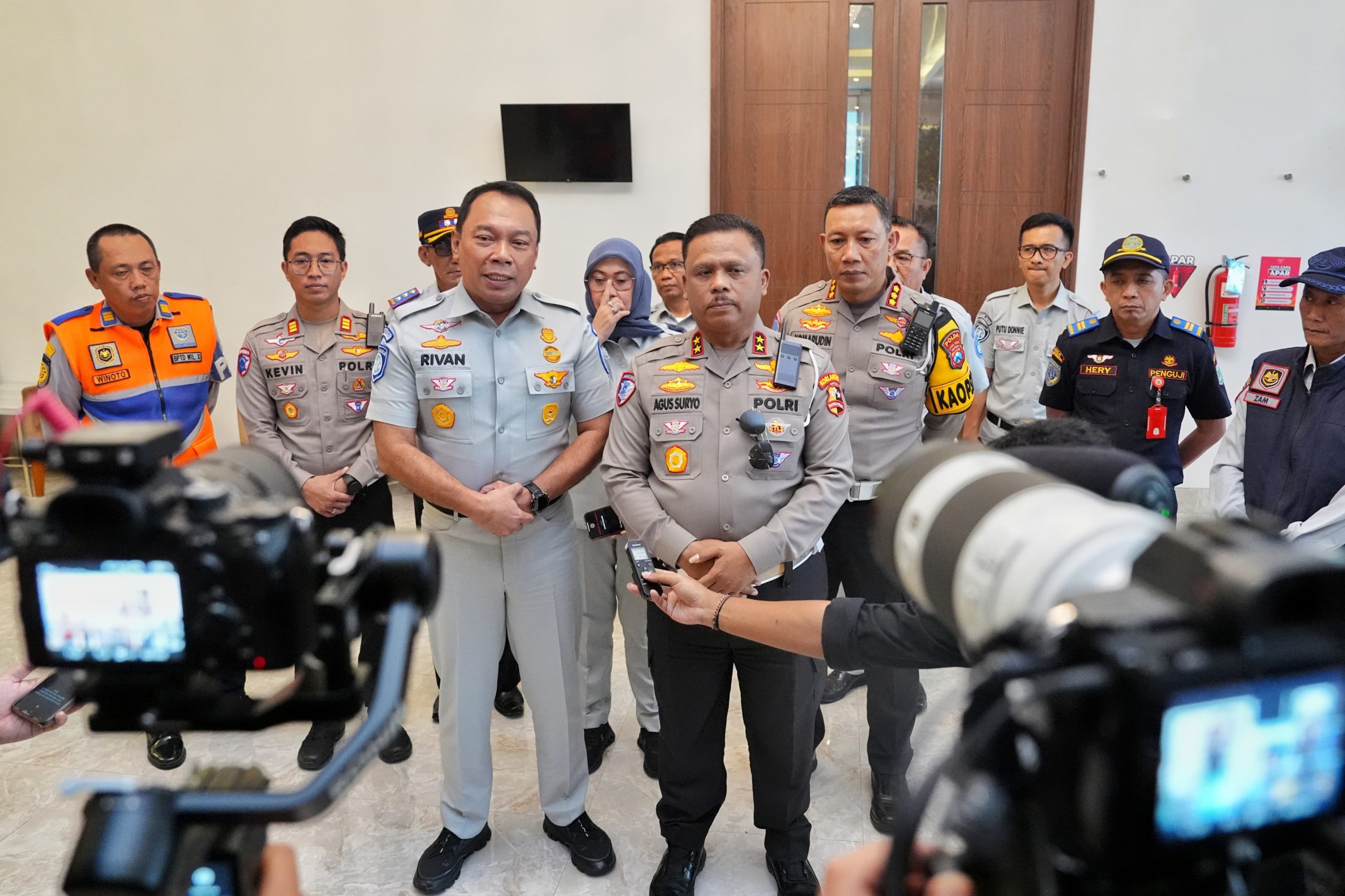 Kakorlantas Polri Tinjau Kesiapan Operasi Ketupat 2025 di Kota Wisata Batu - Tribratanews Polres ...